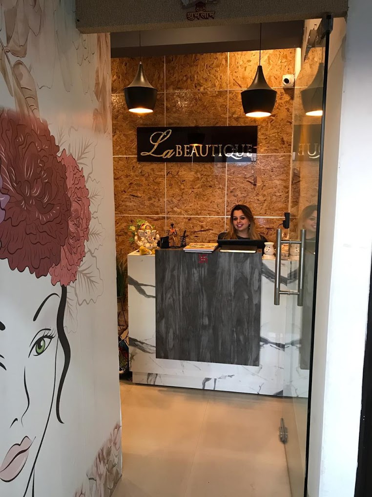 LA BEAUTIQUE (Make Up Beauty Lounge & Academy) - Rishikesh City